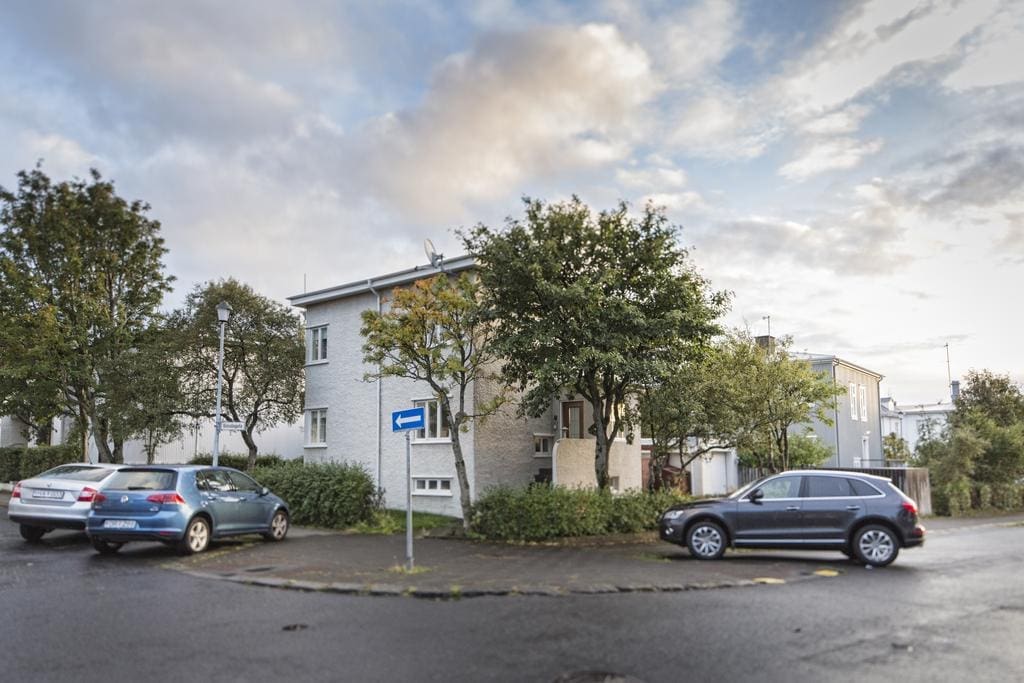 Embassy House | Reykjavik Attractions